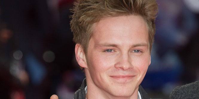 Sam Strike - Age, Family, Bio | Famous Birthdays