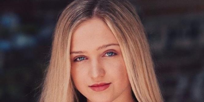 Isabella Strong - Age, Family, Bio | Famous Birthdays