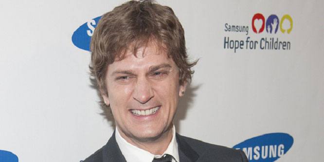 Rob Thomas - Age, Family, Bio | Famous Birthdays