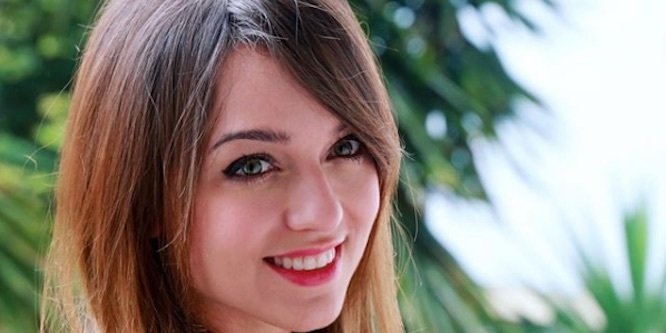 Amanda Tristão - Age, Bio, Family | Famous Birthdays