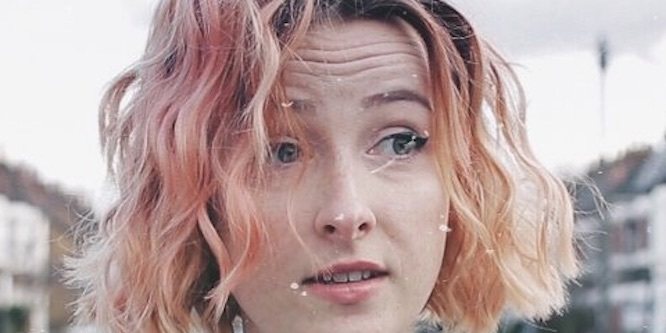 Tessa Violet - Age, Family, Bio | Famous Birthdays