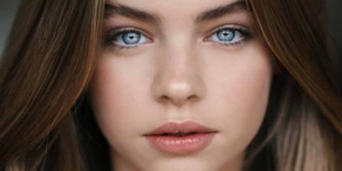 Jade Weber - Age, Bio, Family | Famous Birthdays