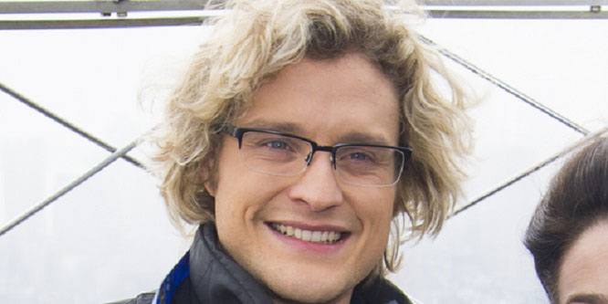 Charlie White - Edad, Familia, Biografía | Famous Birthdays