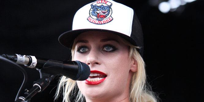 Gin Wigmore - Age, Bio, Family | Famous Birthdays