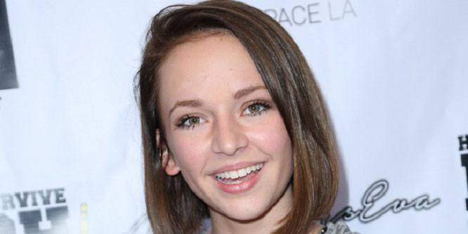 Alexis G. Zall - Age, Bio, Family | Famous Birthdays