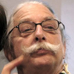 Hunter Doherty Adams - Age, Bio, Family | Famous Birthdays
