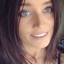 Genelle Aimee - Age, Bio, Family | Famous Birthdays