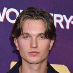 Cliff Saunders - Bio, Family | Famous Birthdays