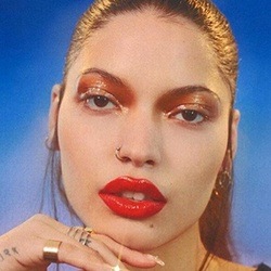 Maxine Ashley - Age, Bio, Family | Famous Birthdays