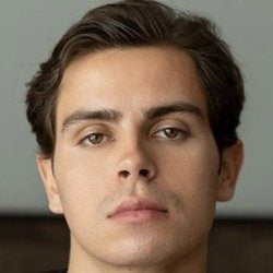 The Fosters - Cast, Ages, Trivia | Famous Birthdays
