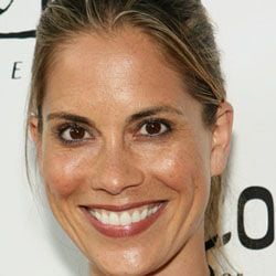 Maxine Bahns - Age, Bio, Family | Famous Birthdays