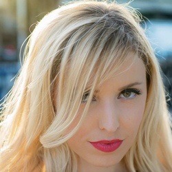 Laura Elizabeth Hall - Age, Bio, Family | Famous Birthdays
