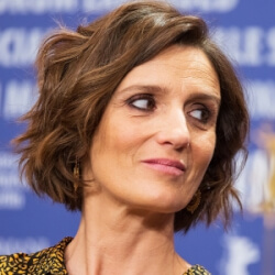 Beatriz Batarda - Age, Bio, Family | Famous Birthdays