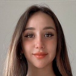 Valeria Belen - Edad, Familia, Biografía | Famous Birthdays