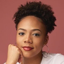 Phoenix Best - Age, Bio, Family | Famous Birthdays