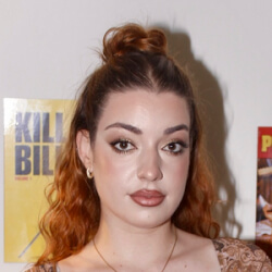 beth scary Edad, Familia, Biografía | Famous Birthdays