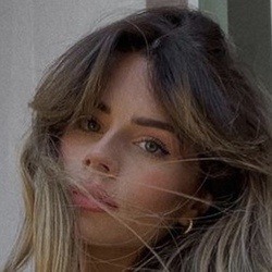 Ashley Brooke (YouTube Star) - Age, Bio, Family | Famous Birthdays