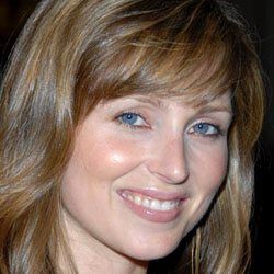 Deanna Brooks - Age, Bio, Family | Famous Birthdays