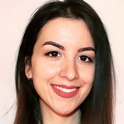 Cassandra Calin - Age, Bio, Family | Famous Birthdays