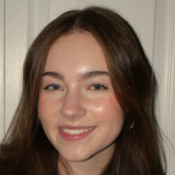 Hannah Campbell - Age, Bio, Family | Famous Birthdays
