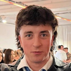 Beau Carrigg - Age, Bio, Family | Famous Birthdays