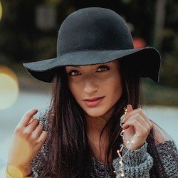 Raquel Castro - Age, Bio, Family | Famous Birthdays