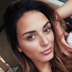 Lacy Cavalier - Age, Bio, Family | Famous Birthdays