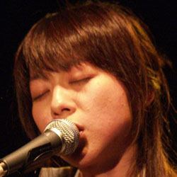 Cheer Chen - Age, Bio, Family | Famous Birthdays