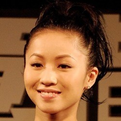 Stephanie Cheng - Age, Bio, Family | Famous Birthdays