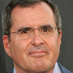 Mojean Aria - Age, Bio, Family | Famous Birthdays