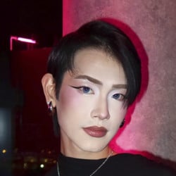 Lewis Chia - Age, Bio, Family | Famous Birthdays