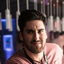 Aaron Chiz - Age, Bio, Family | Famous Birthdays