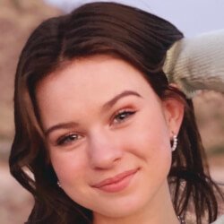 Chloe Clem - Age, Bio, Family | Famous Birthdays
