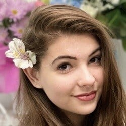 Lily Kate Cole - Age, Bio, Family | Famous Birthdays