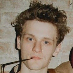 Ben Cook - Age, Bio, Family | Famous Birthdays
