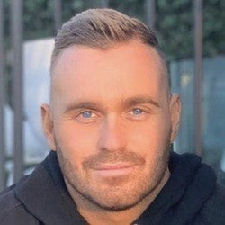 Eden Dally - Age, Bio, Family | Famous Birthdays