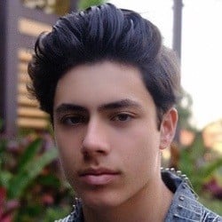 Shane Cameron Davis - Age, Bio, Family | Famous Birthdays