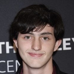 Gianni DeCenzo Edad, Familia, Biografía | Famous Birthdays