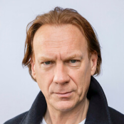 Shaun Dingwall - Age, Bio, Family | Famous Birthdays