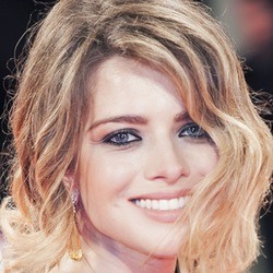 Alexandra Dinu - Age, Bio, Family | Famous Birthdays