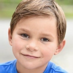 Luke Dodge - Age, Bio, Family | Famous Birthdays