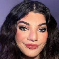 Elphaba Orion Doherty - Age, Bio, Family | Famous Birthdays