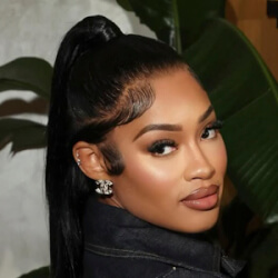dollyyy____ - Age, Bio, Family | Famous Birthdays