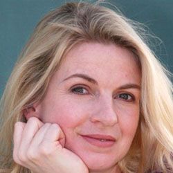 Jennifer Donnelly - Age, Bio, Family | Famous Birthdays