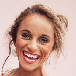 Jordan Lee Dooley - Age, Bio, Family | Famous Birthdays