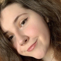 Bluebiscuits - Age, Bio, Family | Famous Birthdays