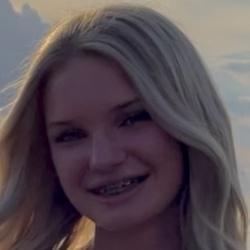 Emmy Lee - Age, Bio, Family | Famous Birthdays
