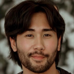 Justin Eseller - Age, Bio, Family | Famous Birthdays