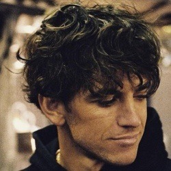 Alex Fine - Age, Bio, Family | Famous Birthdays