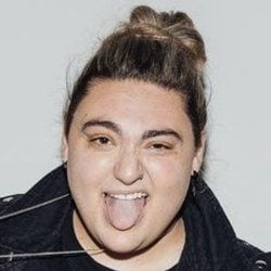 Jamie Fine - Age, Bio, Family | Famous Birthdays